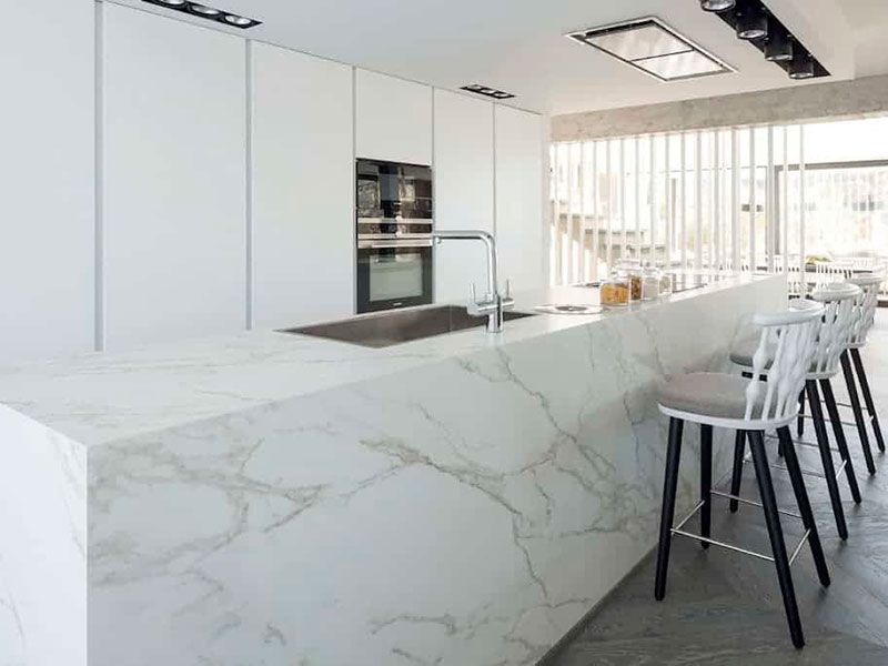 Lâmina Ultra Compacta - uma pedra moderna de alta tecnologia.